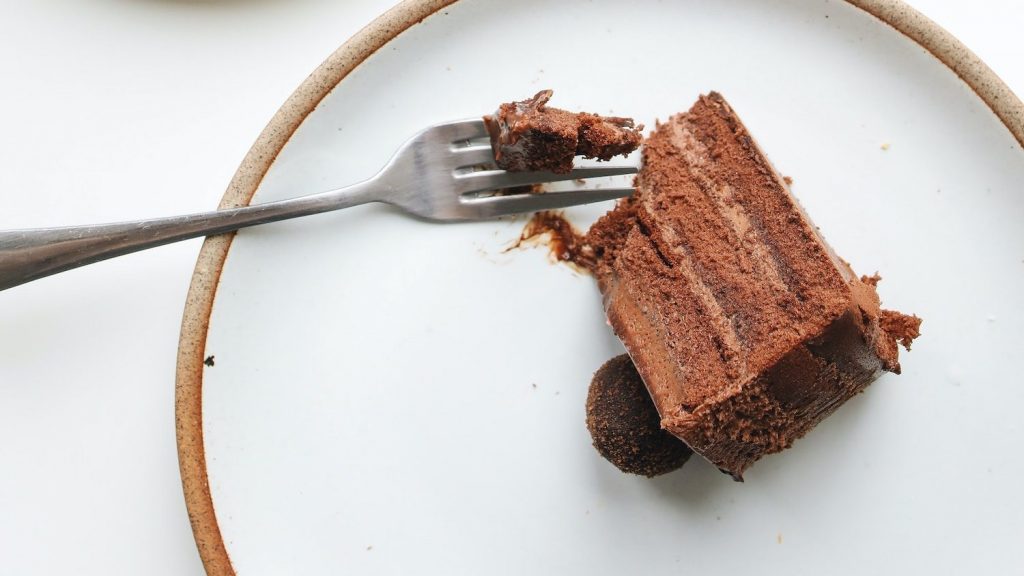 Sponge Cake Vs Cake | What Is The Difference? - The Great Bake